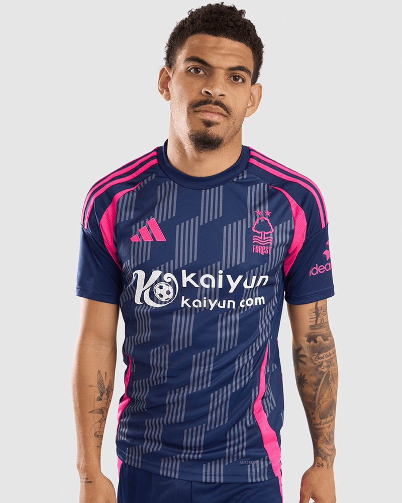 Away Kit - Nottingham Forest FC